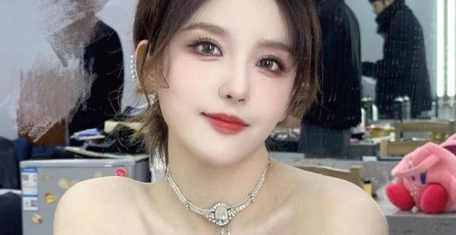 前LNG、EDG、AL上单Ale加入JDG；姜高宋王持股14.6% IG电竞俱乐部；粉丝想要丝袜，塔子姐：先来线下跟我博弈！_腾讯新闻