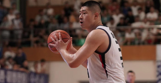 正式告别CBA！广东宏远弃将立足NBL联赛，五年辗转四支球队_腾讯新闻