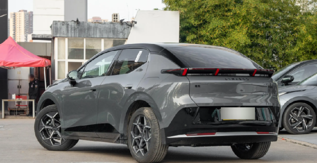 充电倍率4.5C，入门即高配，领克Z20值得一看_腾讯新闻