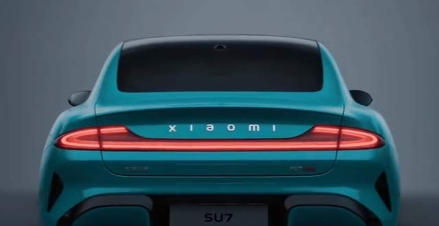 周鸿祎：小米汽车为什么叫SU7？AI搜索给出答案_腾讯新闻