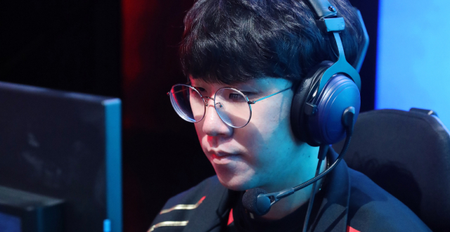 尺帝本命霞强势Carry带队获胜，JDG 2-1击败OMG拿下三连胜_腾讯新闻