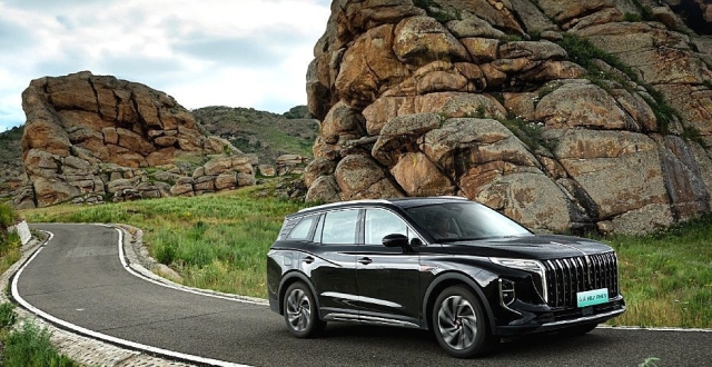 9月销量突破1.7万辆 问界M7状态火热 红旗HS7插混版能否挑战？_腾讯新闻