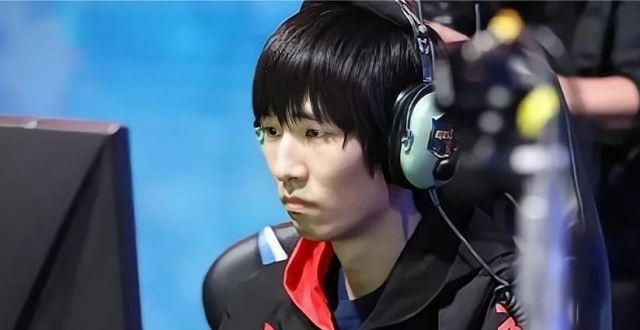 对话WCG世界冠军Infi：星际梦幻开局魔兽3终结 暴雪电竞败给傲慢_腾讯新闻