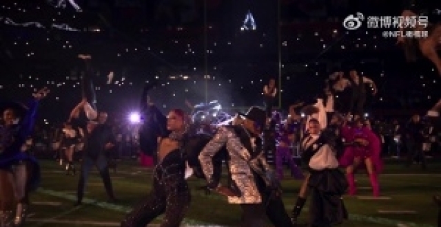 亚瑟小子主宰第58届超级碗中场秀！完整版视频你看了吗？_腾讯新闻