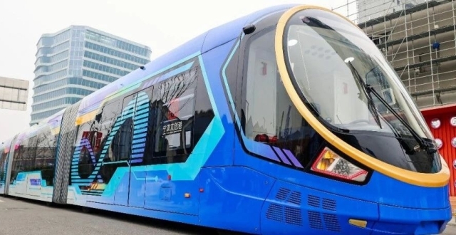 株洲造新一代超轨SRT3.0 首次亮相_腾讯新闻