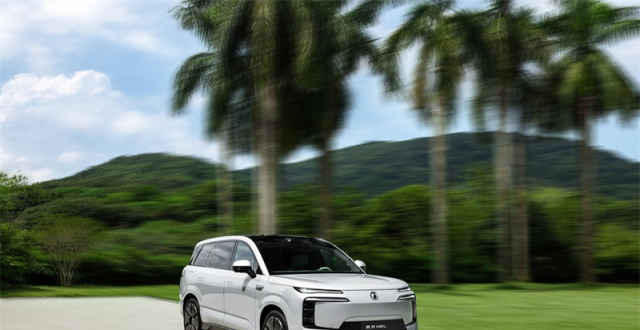 N9高开低走，腾势加推N8L强攻大型SUV市场_腾讯新闻