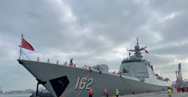 送货上门，052D参加海外防务展，实舰展示单价约10亿美元_腾讯新闻