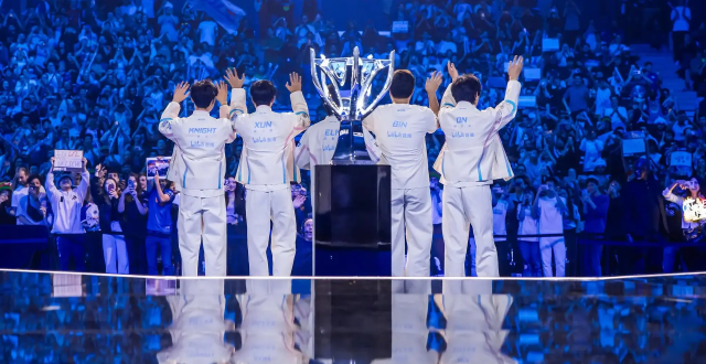 Elk：Bin扔队服预谋已久，我们期待在决赛面对T1_腾讯新闻