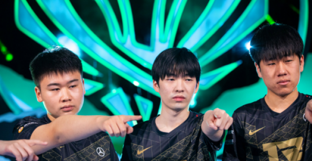 完全体RNG结束赛季连败，Iboy做客LPL饭堂，自曝加入外卖大军_腾讯新闻