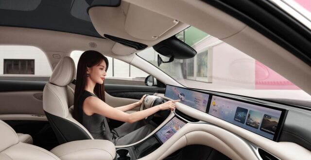 2024北京车展，智己L6全系搭载“智能生态驾舱系统”IMOS 3.0_腾讯新闻