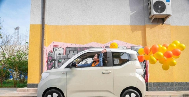 导购｜宏光MINIEV第三代马卡龙 不断进化的国民神车_腾讯新闻