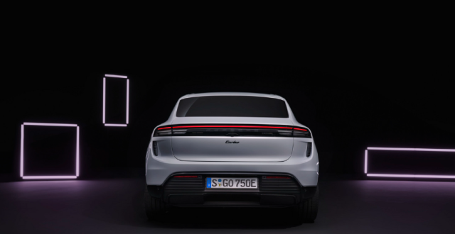 800V高压平台+PPE纯电平台 保时捷纯电动Macan国内正式首发_腾讯新闻