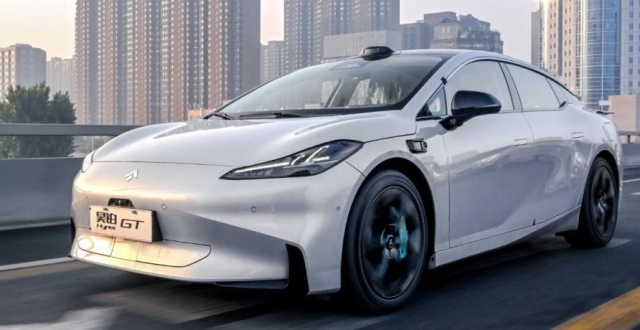 L3级乘用车上路、Robotaxi商业运营来到临界点：9家车企入围智能网联汽车准入、试点联合体_腾讯新闻