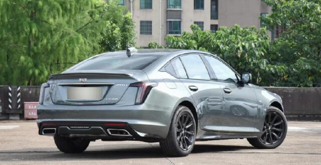 20多万即可入手？配33英寸9K曲面屏，凯迪拉克CT5挺实惠_腾讯新闻