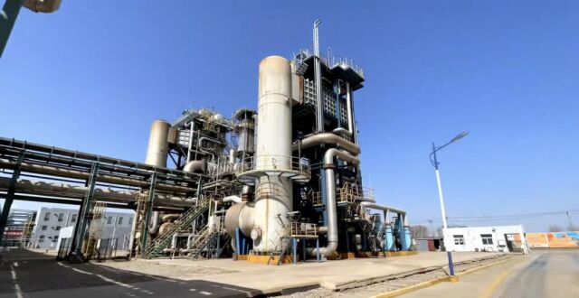 探访北京新质生产力·走出实验室| 变废为宝 工业尾气的绿色变身_腾讯新闻