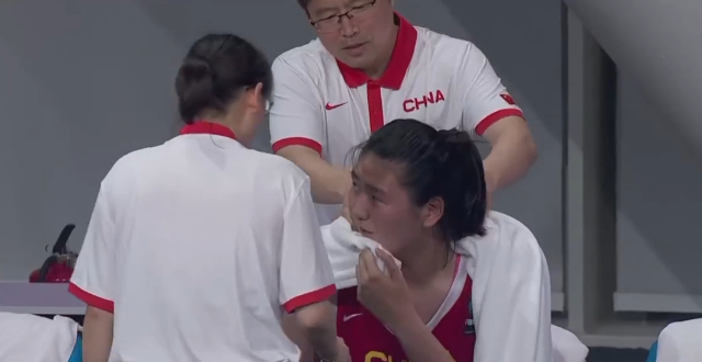 中国U18女篮两连胜！张子宇降维打击：首发轰36+13+4帽太无解_腾讯新闻