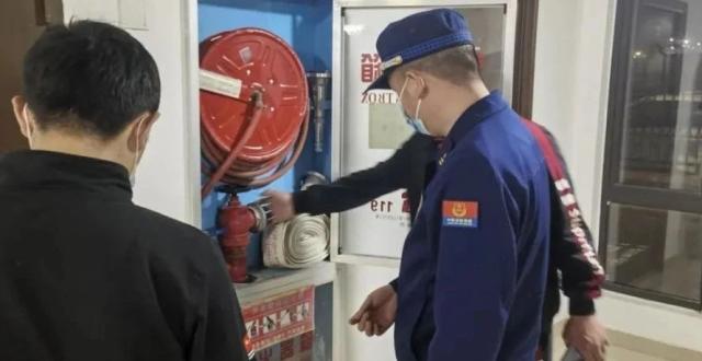 舟山市消防救援支队开展重点时段夜间服务指导工作_腾讯新闻