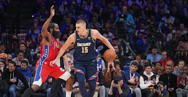 CCTV5不转，腾讯直播NBA掘金VS快船，约基奇PK哈登等4巨头_腾讯新闻