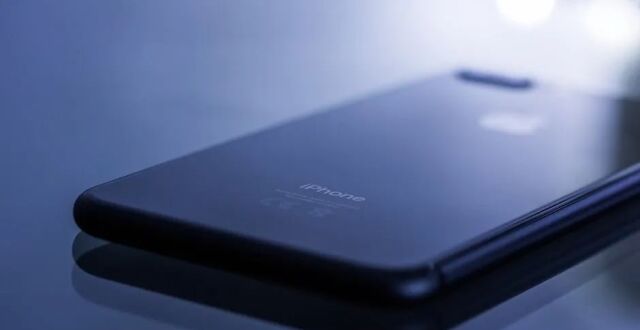 六年了，iPhone8P还能用！换完新电池能当主力机，你赞同吗？_腾讯新闻