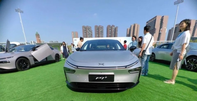 小鹏P7+售18.68万起，续航能OTA，搭视觉高阶智驾_腾讯新闻