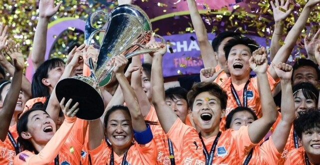 武汉女足：从大学校园，到亚洲之巅_腾讯新闻