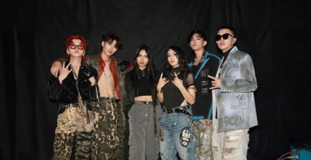 U:NUS、KAXA《不怕星期一》MV梦回七夕演唱会，职场写照社畜超有感！_腾讯新闻