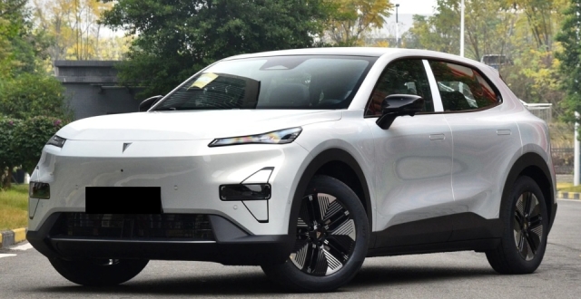 10万出头纯电紧凑型SUV导购，深蓝S05和零跑B10谁更胜一筹?_腾讯新闻