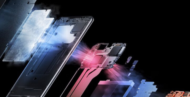 OPPO系旗舰机型内战？realme GT5性价比对抗一加Ace2 Pro_腾讯新闻