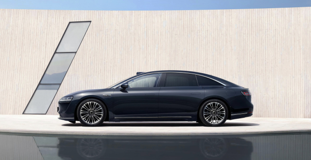 理性分析：卖到55万的享界S9，能不能虹吸BBA的核心市场？_腾讯新闻