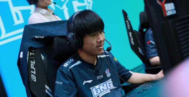 EDG被LNG碾压Uzi吞下首败，五个人问题频出，Uzi实力如何基本确认_腾讯新闻