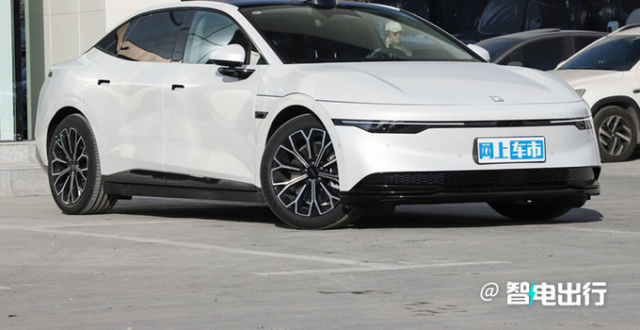 极氪内部：将推7款新车！旗舰大6座SUV，PK理想L9、问界M9_腾讯新闻