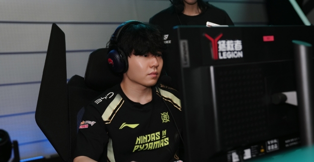 王牌飞行员Rookie火力全开势不可挡，NIP 2-0轻松击败WBG_腾讯新闻