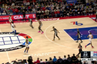 NBA常规赛：马刺vs76人丨太不拿我当回事了 马克西挑战文班亚马岂料遭遇钉板大帽伺候_腾讯新闻