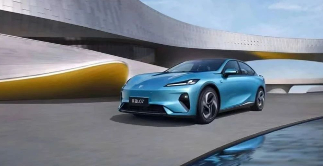 对比了海豹07DMi和零跑C01，深蓝L07才是掀桌子的人_腾讯新闻