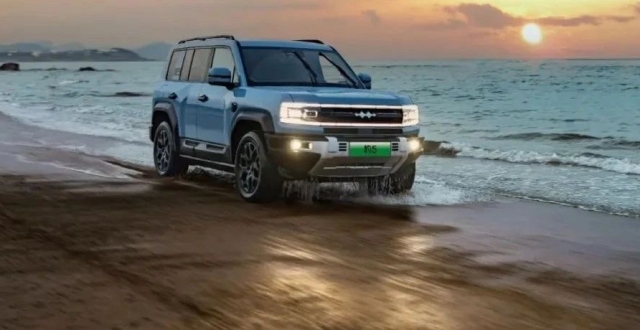 16万起买方盒子SUV，1.5T+双电机四驱，最后一款官降5万！_腾讯新闻