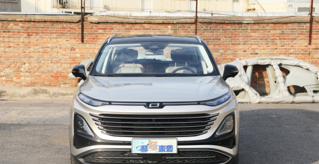 10万买高性价比SUV，敢叫板哈弗H6，一汽奔腾T90为何适合北方人？_腾讯新闻