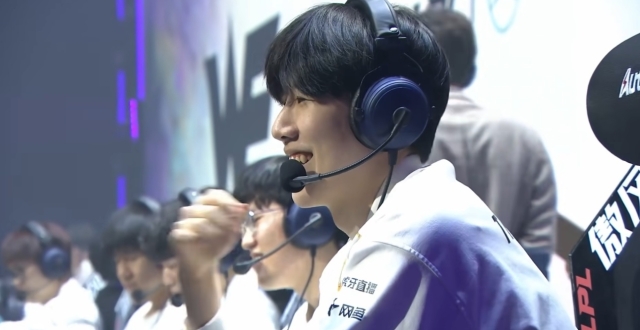 IG收官战惜败，GALA噩梦登场，Rookie遭到单杀，BLG打出突然死亡_腾讯新闻