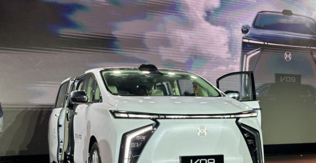 气场不输埃尔法！还有激光雷达，合创V09售31.88万起_腾讯新闻