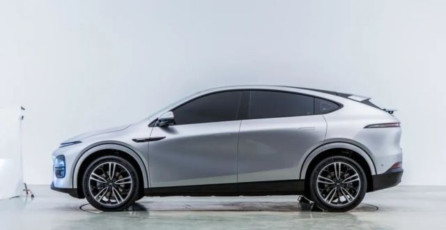 800V快充与XNGP辅助驾驶是亮点，静态体验小鹏G6_腾讯新闻