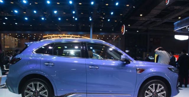 5月21日上市！撞脸H9＋尺寸大涨，红旗新HS5气场太强了！期待价格…_腾讯新闻