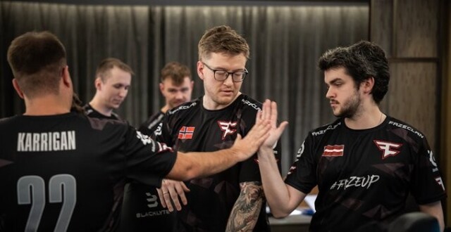 晋级传奇组！FaZe连克FNC与C9，获得欧洲区RMR-A组第四_腾讯新闻