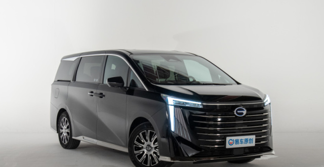 搭全新2.0T插混系统/综合续航1032km 抢先实拍广汽传祺E9_腾讯新闻