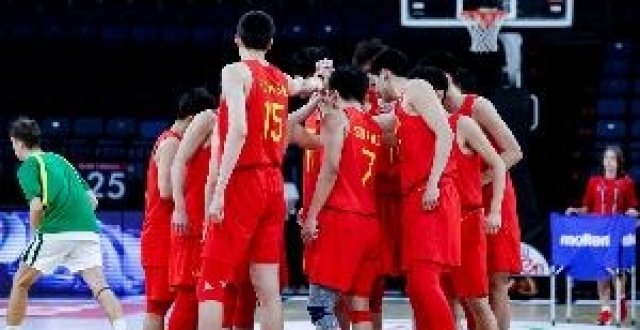 亚锦U18男篮-12人上场皆得分！中国大胜卡塔尔56分迎2连胜！_腾讯新闻