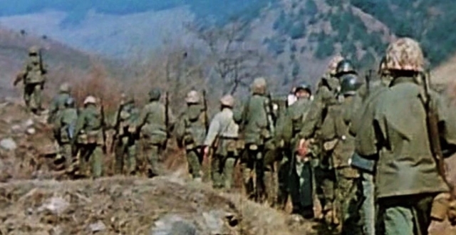 剪辑师手记 | 好的纪录片是剪出来的——纪录片《上甘岭》的剪辑风格_腾讯新闻