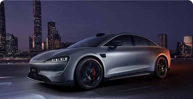 城区NCA的无图之战，智界S7推送最新版本OTA升级_腾讯新闻