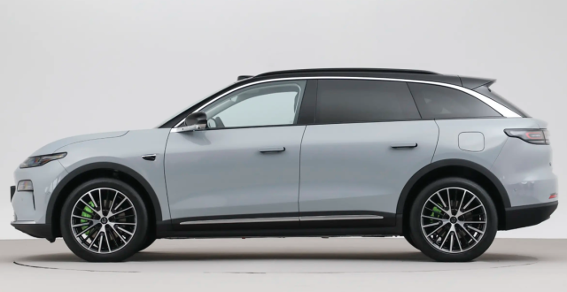 老车主羡慕吗？2026款零跑C11换装800V，续航上涨+内饰大改_腾讯新闻