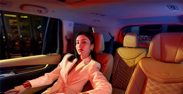 34.99万起 新款凯迪拉克XT6上市：尺寸空间爆杀BBA同价SUV_腾讯新闻