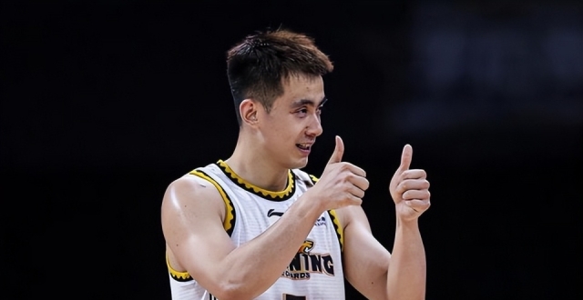 CBA一夜3消息！朱芳雨官宣新援，赵继伟锁定FMVP，辽篮冠军T恤出炉_腾讯新闻