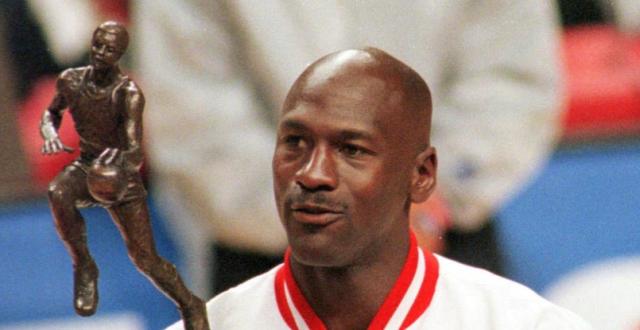 至少拿到2个MVP+2个FMVP+2个AMVP有多难？NBA3人做到 现役1人上榜_腾讯新闻