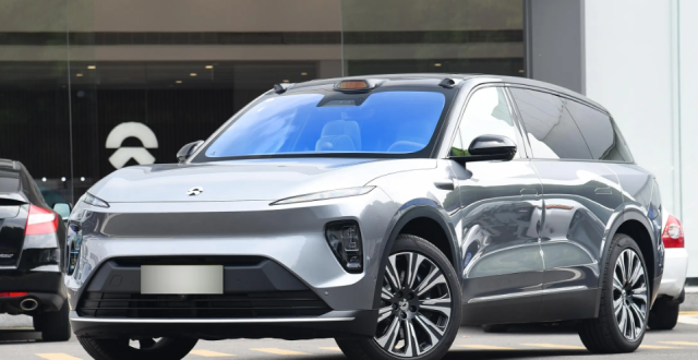 大六座SUV？蔚来ES8入门版续航465km，为啥敢卖49.8万_腾讯新闻